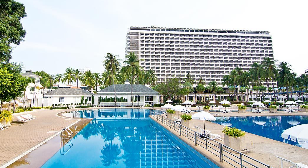 Hospitality Giants: Exploring the Vastness of the 10 Biggest Hotels ...