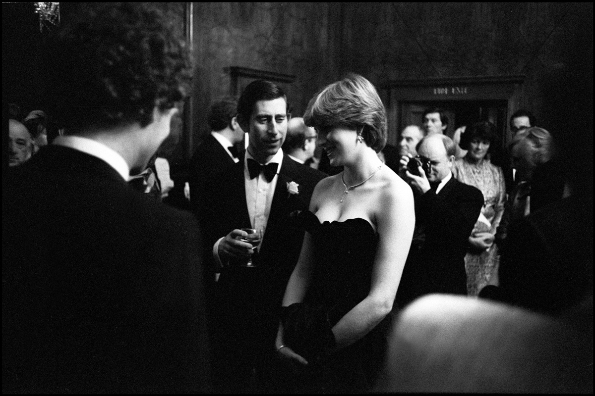 Celeb Chronicles: Glimpses through the Lenses of 10 Best America's ...