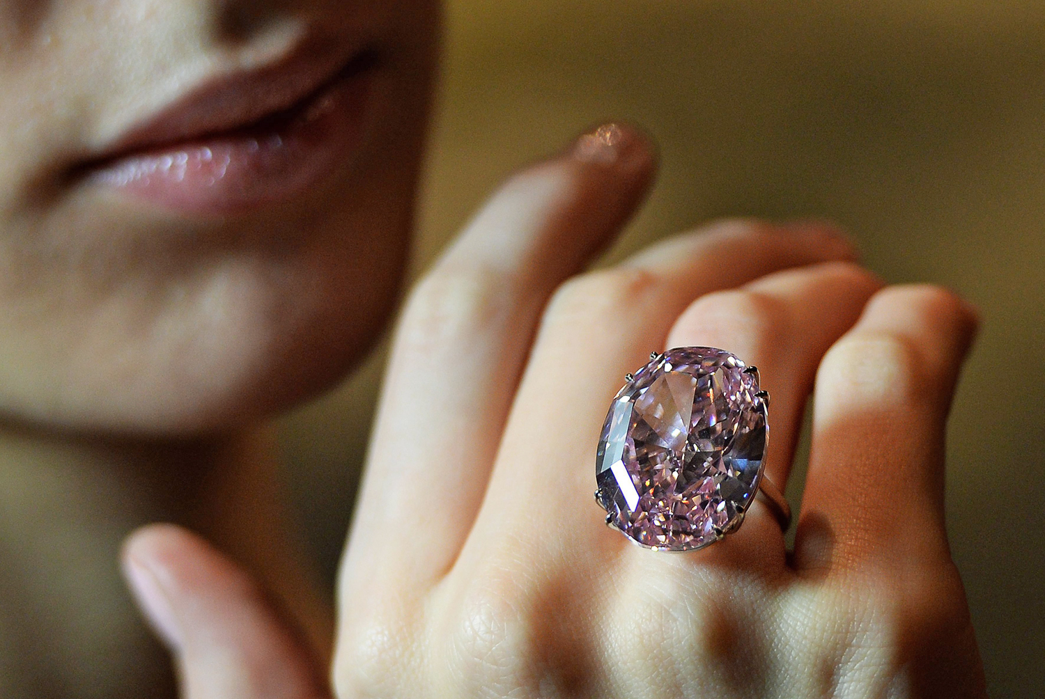 Dazzling Elegance: Exploring the 10 World of Expensive and Exquisite ...